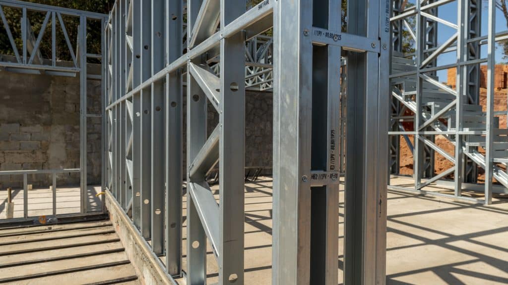 Diferenças entre Perfis de Steel Frame e Drywall - Espaço Smart